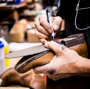 Reparasi Sol Sepatu (Half/Full Sole) | Selesai 60 Menit