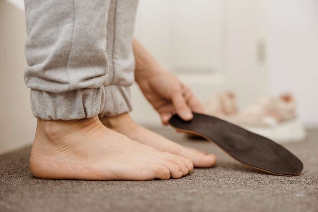 Awas Terluka: Kenali Tanda-Tanda Insole & Outsole Harus Ganti